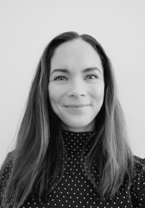 Randi Karlsen - Strand Høyre